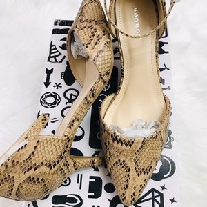 BAMBOO | Shoes | Faux Python Skin Plunging Pointy Toe Low Heel | Poshmark